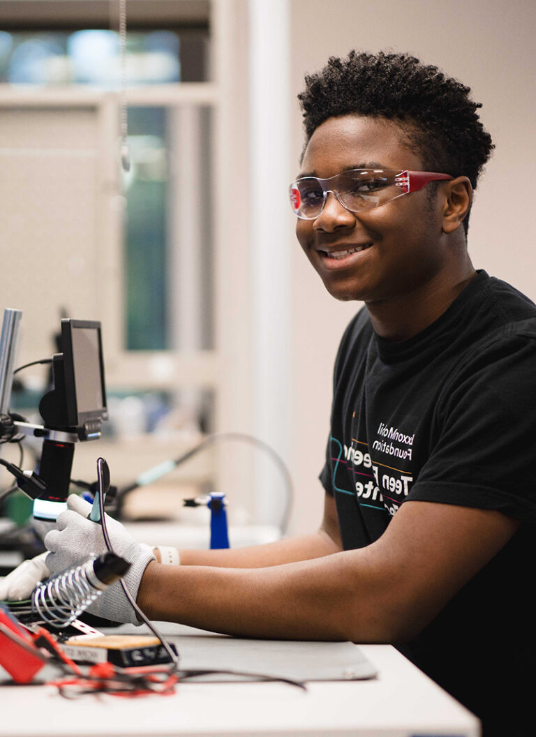 Meet our team - ExxonMobil Foundation Teen Engineering and Tech Center
